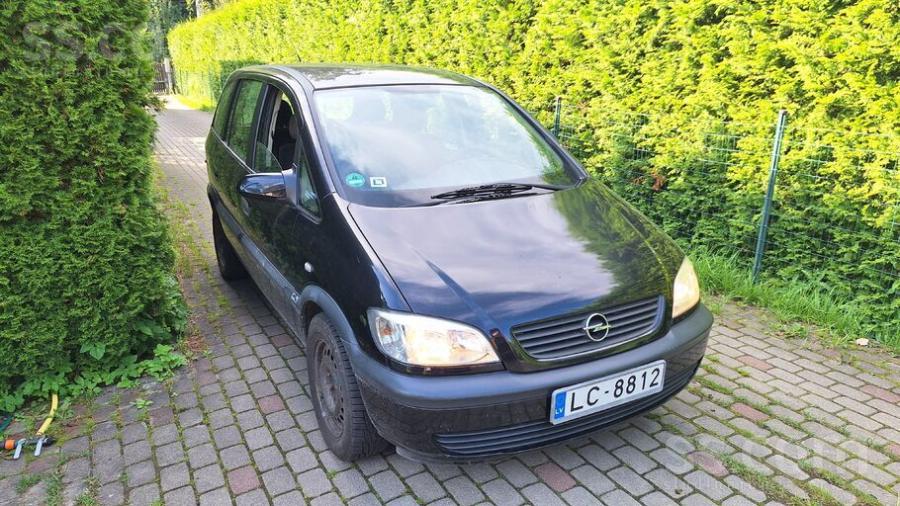 Black Opel Zafira 2002 in Riga, with an engine capacity of 1.80 L and mileage of 224 thousand km for 200 €, photo 1 on AUTOMOTO.COM.LV