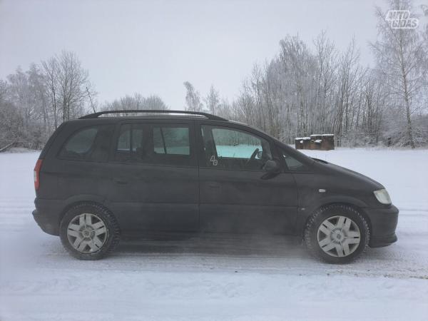 Melns Opel Zafira 2002 Ukmergė, ar dzinēja tilpumu 2.20 L un nobraukumu 386 tūkst. km par 990 €, foto 4 vietnē AUTOMOTO.COM.LV
