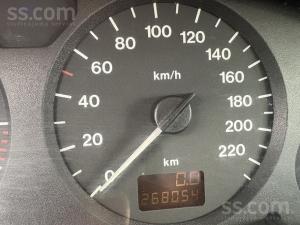 Black Opel Zafira 2002 in Rezekne, with an engine capacity of 2.00 L and mileage of 268 thousand km for 1100 €, photo 9 on AUTOMOTO.COM.LV