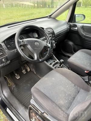 Black Opel Zafira 2002 in Rezekne, with an engine capacity of 2.00 L and mileage of 268 thousand km for 1100 €, photo 10 on AUTOMOTO.COM.LV