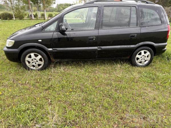 Melns Opel Zafira 2002 Rēzekne, ar dzinēja tilpumu 2.00 L un nobraukumu 268 tūkst. km par 1100 €, foto 10 vietnē AUTOMOTO.COM.LV