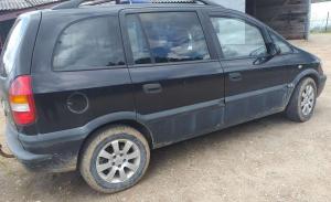 Melns Opel Zafira 2002 Pakruojis, ar dzinēja tilpumu 2.17 L un nobraukumu 274 tūkst. km par 450 €, foto 5 vietnē AUTOMOTO.COM.LV