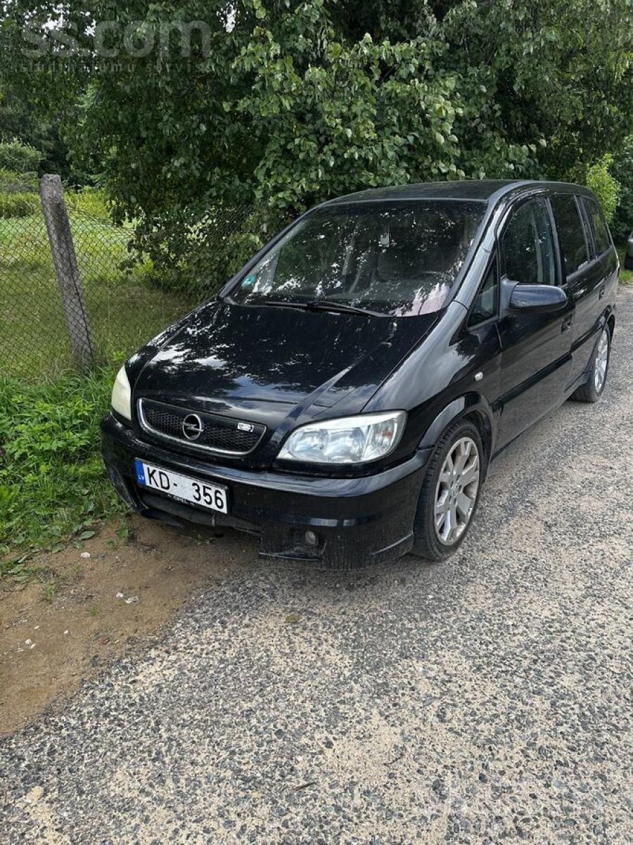 Black Opel Zafira 2002 in Valmiera, with an engine capacity of 2.00 L and mileage of 260 thousand km for 1500 €, photo 1 on AUTOMOTO.COM.LV