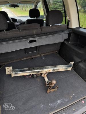 Black Opel Zafira 2002 in Vilnius, with an engine capacity of 2.00 L and mileage of 300 thousand km for 700 €, photo 13 on AUTOMOTO.COM.LV