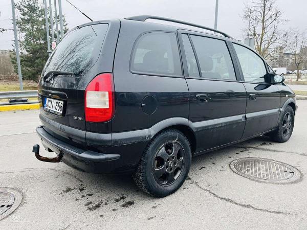 Black Opel Zafira 2003 in Vilnius, with an engine capacity of 2.00 L and mileage of 346 thousand km for 890 €, photo 3 on AUTOMOTO.COM.LV