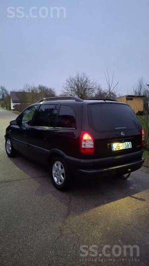 Melns Opel Zafira 2003 Jēkabpils, ar dzinēja tilpumu 2.00 L un nobraukumu 355 tūkst. km par 1250 €, foto  vietnē AUTOMOTO.COM.LV