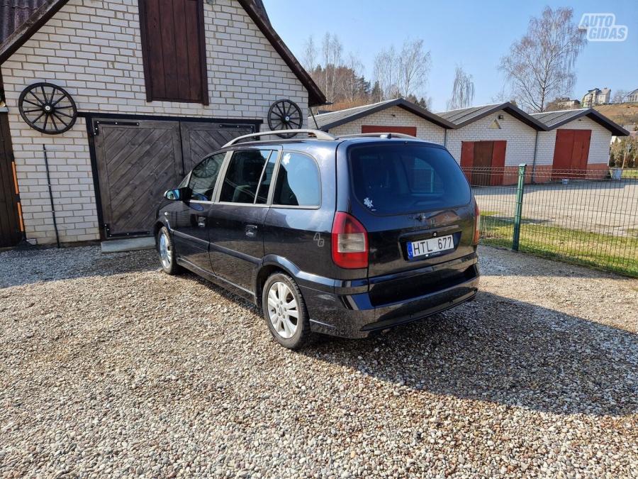 Black Opel Zafira 2003 in Prienai, with an engine capacity of 2.20 L and mileage of 384 thousand km for 400 €, photo 3 on AUTOMOTO.COM.LV