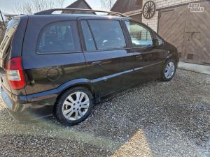 Black Opel Zafira 2003 in Prienai, with an engine capacity of 2.20 L and mileage of 384 thousand km for 400 €, photo 6 on AUTOMOTO.COM.LV
