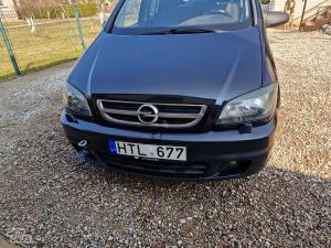 Black Opel Zafira 2003 in Prienai, with an engine capacity of 2.20 L and mileage of 384 thousand km for 400 €, photo 8 on AUTOMOTO.COM.LV