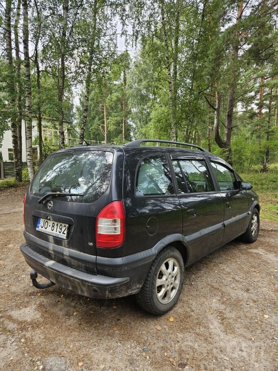 Black Opel Zafira 2003 in Riga, with an engine capacity of 1.80 L and mileage of 321 thousand km for 890 €, photo 5 on AUTOMOTO.COM.LV