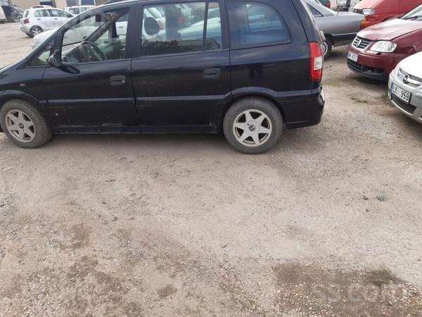 Opel Zafira 2003 JÄkabpils vietnÄ Melns Opel Zafira 2003 JÄkabpils, ar dzinÄja tilpumu 2.20 L un nobraukumu 279 tÅ«kst. km par 460 ā¬, foto 4 vietnÄ AUTOMOTO.COM.LV