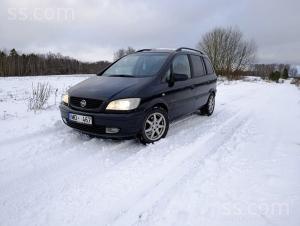 Black Opel Zafira 2004 in Rezekne, with an engine capacity of 1.80 L and mileage of 267 thousand km for 650 €, photo  on AUTOMOTO.COM.LV