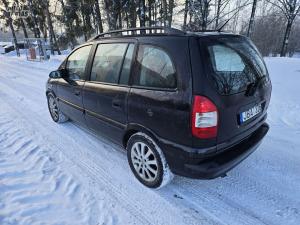 Melns Opel Zafira 2004 Radviliškis, ar dzinēja tilpumu 2.00 L un nobraukumu 329 tūkst. km par 1050 €, foto 3 vietnē AUTOMOTO.COM.LV