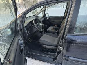 Melns Opel Zafira 2004 Radviliškis, ar dzinēja tilpumu 2.00 L un nobraukumu 329 tūkst. km par 1050 €, foto 15 vietnē AUTOMOTO.COM.LV