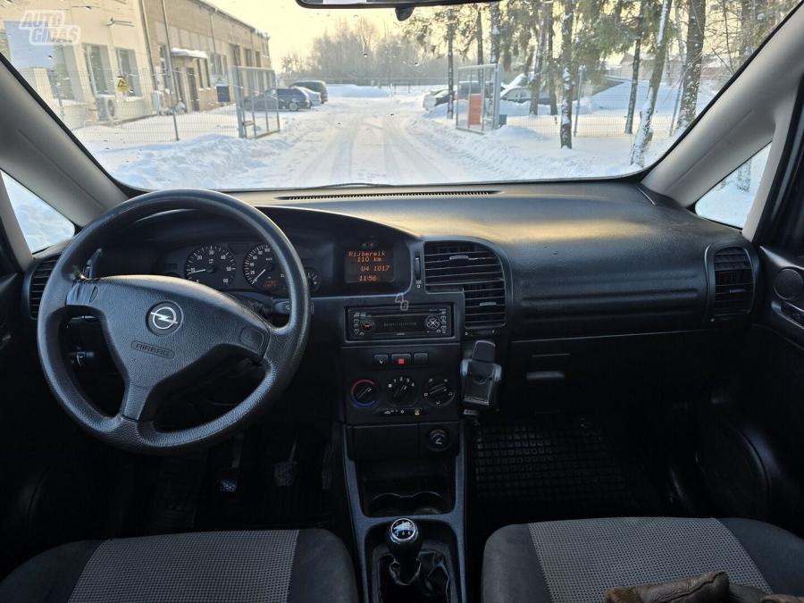 Melns Opel Zafira 2004 Radviliškis, ar dzinēja tilpumu 2.00 L un nobraukumu 329 tūkst. km par 1050 €, foto 19 vietnē AUTOMOTO.COM.LV