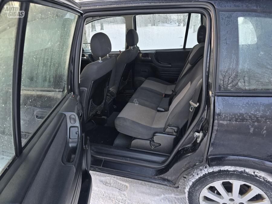 Melns Opel Zafira 2004 Radviliškis, ar dzinēja tilpumu 2.00 L un nobraukumu 329 tūkst. km par 1050 €, foto 21 vietnē AUTOMOTO.COM.LV