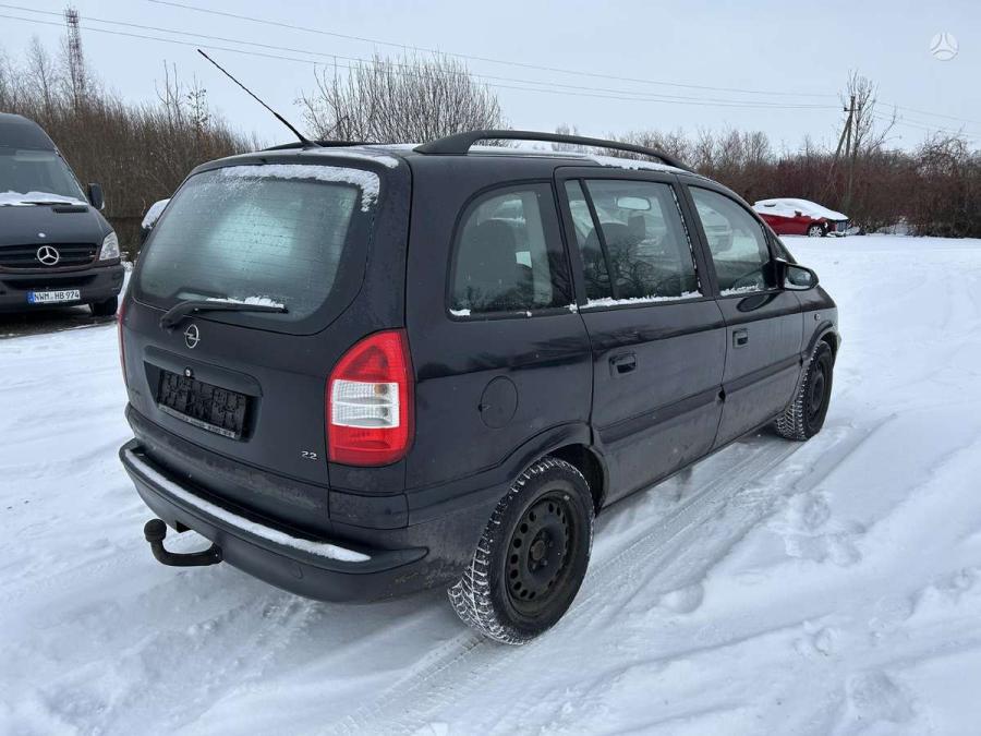 Melns Opel Zafira 2004 Vilkaviškis, ar dzinēja tilpumu 2.20 L un nobraukumu 180 tūkst. km par 950 €, foto 5 vietnē AUTOMOTO.COM.LV
