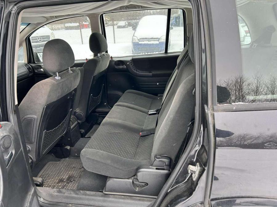 Melns Opel Zafira 2004 Vilkaviškis, ar dzinēja tilpumu 2.20 L un nobraukumu 180 tūkst. km par 950 €, foto 11 vietnē AUTOMOTO.COM.LV