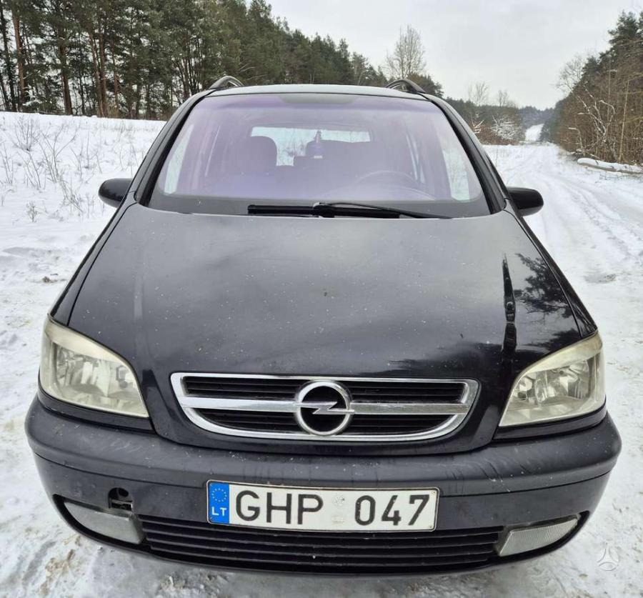 Black Opel Zafira 2004 in Vilnius, with an engine capacity of 2.17 L and mileage of 360 thousand km for 900 €, photo 3 on AUTOMOTO.COM.LV