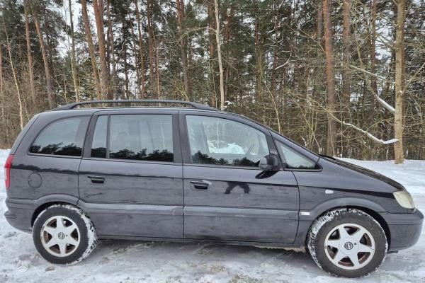 Melns Opel Zafira 2004 Viļņa, ar dzinēja tilpumu 2.17 L un nobraukumu 360 tūkst. km par 900 €, foto 4 vietnē AUTOMOTO.COM.LV