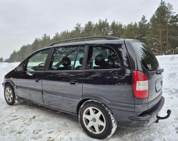Melns Opel Zafira 2004 Viļņa, ar dzinēja tilpumu 2.17 L un nobraukumu 360 tūkst. km par 900 €, foto 6 vietnē AUTOMOTO.COM.LV
