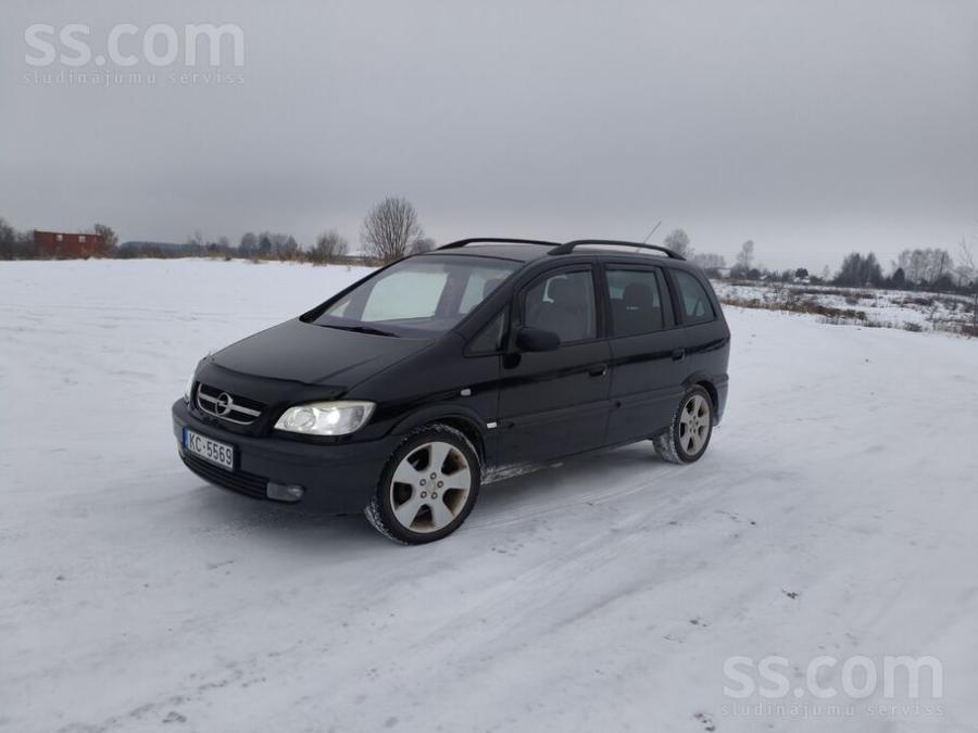 Black Opel Zafira 2004 in Ludza, with an engine capacity of 2.00 L and mileage of 302 thousand km for 990 €, photo 1 on AUTOMOTO.COM.LV