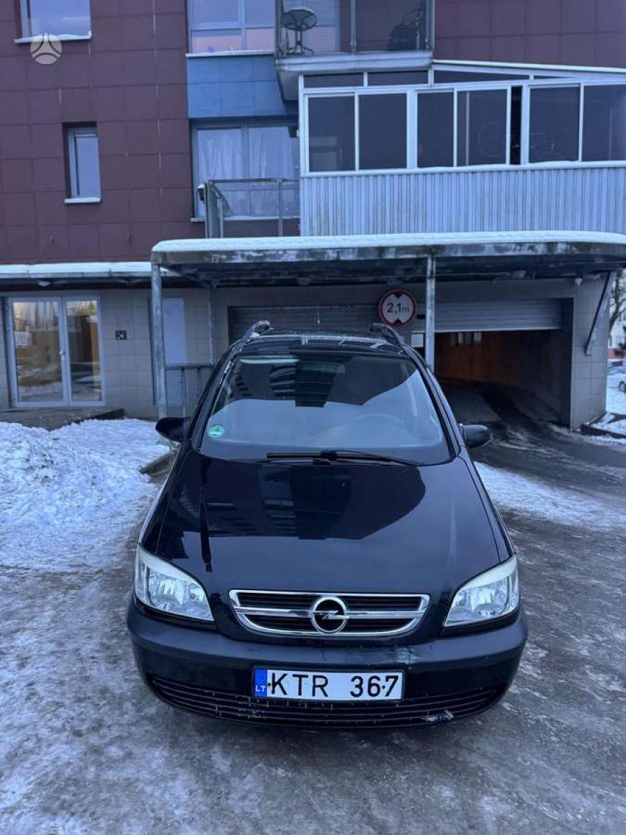 Black Opel Zafira 2004 in Klaipeda, with an engine capacity of 2.00 L and mileage of 314 thousand km for 1150 €, photo 1 on AUTOMOTO.COM.LV