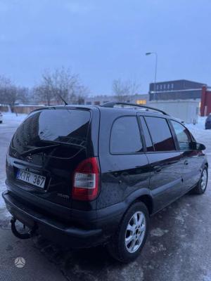 Black Opel Zafira 2004 in Klaipeda, with an engine capacity of 2.00 L and mileage of 314 thousand km for 1150 €, photo 5 on AUTOMOTO.COM.LV
