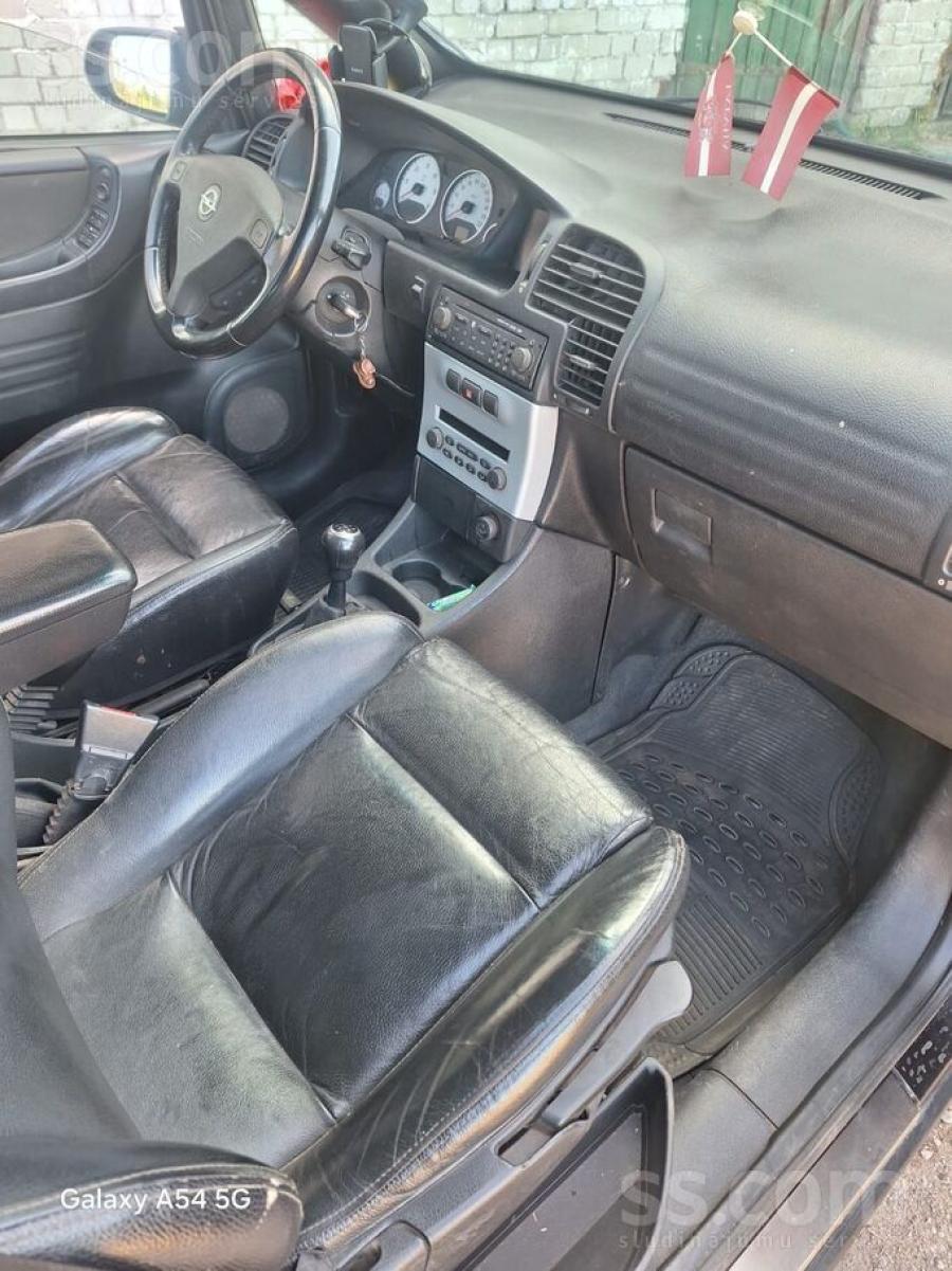 Melns Opel Zafira 2004 Limbaži, ar dzinēja tilpumu 2.20 L un nobraukumu 483 tūkst. km par 1050 €, foto 5 vietnē AUTOMOTO.COM.LV