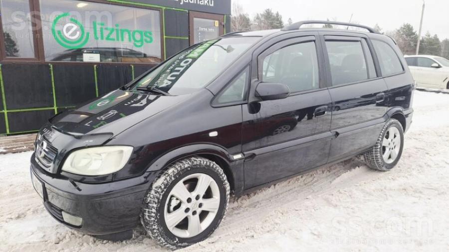Black Opel Zafira 2004 in Riga, with an engine capacity of 2.00 L and mileage of 410 thousand km for 1500 €, photo 1 on AUTOMOTO.COM.LV