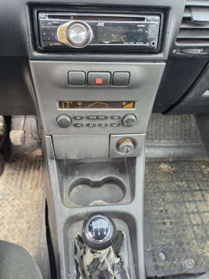 Melns Opel Zafira 2004 Plungė, ar dzinēja tilpumu 2.20 L un nobraukumu 405 tūkst. km par 900 €, foto 6 vietnē AUTOMOTO.COM.LV