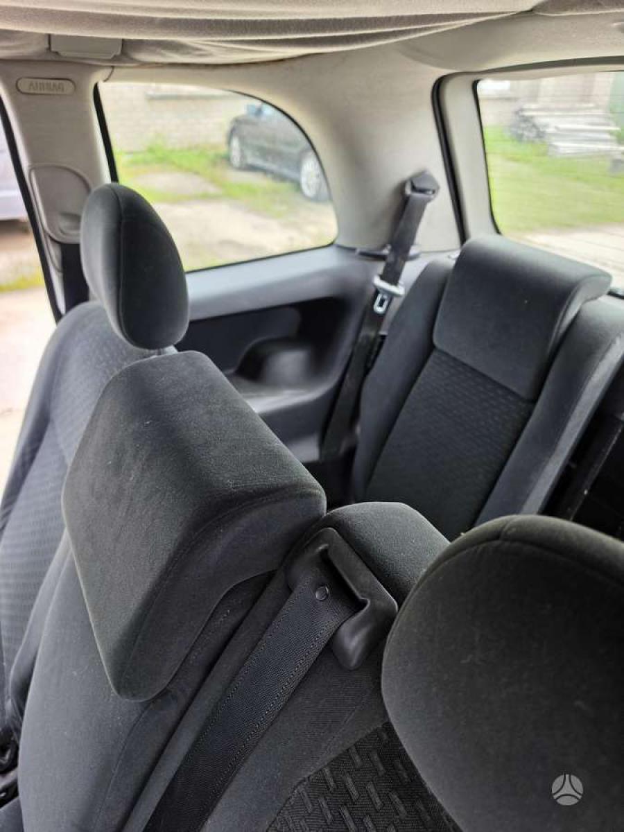 Melns Opel Zafira 2004 Plungė, ar dzinēja tilpumu 2.20 L un nobraukumu 405 tūkst. km par 900 €, foto 11 vietnē AUTOMOTO.COM.LV