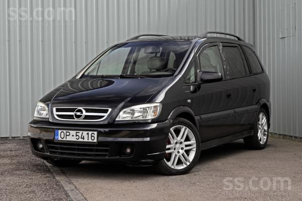 Black Opel Zafira 2004 in Ogre, with an engine capacity of 2.00 L and mileage of 306 thousand km for 2250 €, photo 2 on AUTOMOTO.COM.LV