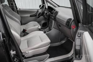 Melns Opel Zafira 2004 Ogre, ar dzinēja tilpumu 2.00 L un nobraukumu 306 tūkst. km par 2250 €, foto 5 vietnē AUTOMOTO.COM.LV