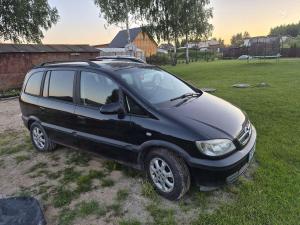 Melns Opel Zafira 2004 Viļņa, ar dzinēja tilpumu 2.00 L un nobraukumu 385 tūkst. km par 990 €, foto  vietnē AUTOMOTO.COM.LV