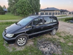 Melns Opel Zafira 2004 Viļņa, ar dzinēja tilpumu 2.00 L un nobraukumu 385 tūkst. km par 990 €, foto 3 vietnē AUTOMOTO.COM.LV