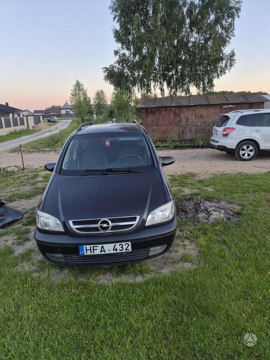 Melns Opel Zafira 2004 Viļņa, ar dzinēja tilpumu 2.00 L un nobraukumu 385 tūkst. km par 990 €, foto 4 vietnē AUTOMOTO.COM.LV
