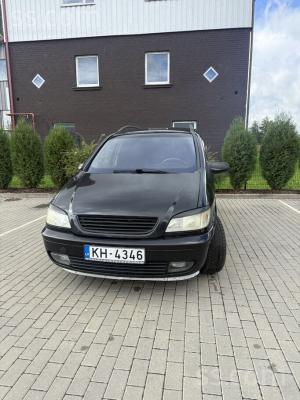 Black Opel Zafira 2004 in Jelgava, with an engine capacity of 2.00 L and mileage of 392 thousand km for 850 €, photo  on AUTOMOTO.COM.LV