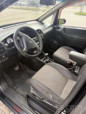 Melns Opel Zafira 2004 Jelgava, ar dzinēja tilpumu 2.00 L un nobraukumu 392 tūkst. km par 850 €, foto 9 vietnē AUTOMOTO.COM.LV