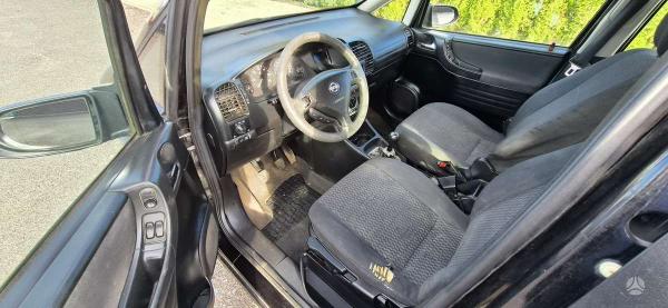 Black Opel Zafira 2004 in Vilnius, with an engine capacity of 2.00 L and mileage of 305 thousand km for 390 €, photo 10 on AUTOMOTO.COM.LV