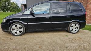 Melns Opel Zafira 2004 Cēsis, ar dzinēja tilpumu 2.00 L un nobraukumu 296 tūkst. km par 3000 €, foto 5 vietnē AUTOMOTO.COM.LV