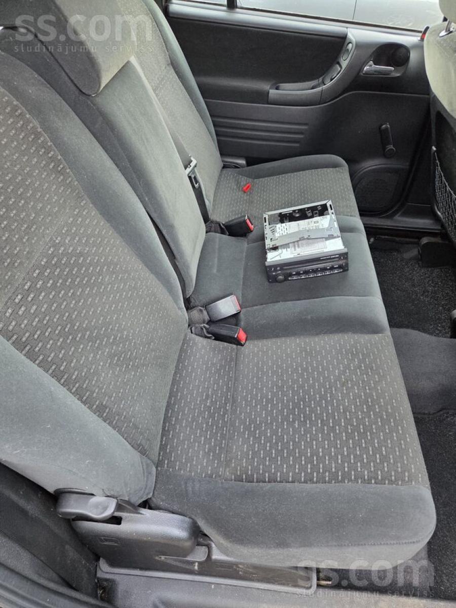 Melns Opel Zafira 2004 Valmiera, ar dzinēja tilpumu 1.80 L un nobraukumu 229 tūkst. km par 2300 €, foto 7 vietnē AUTOMOTO.COM.LV