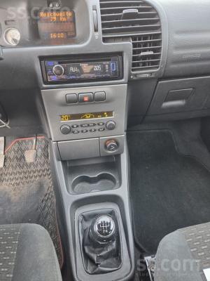 Melns Opel Zafira 2004 Valmiera, ar dzinēja tilpumu 1.80 L un nobraukumu 229 tūkst. km par 2300 €, foto 11 vietnē AUTOMOTO.COM.LV