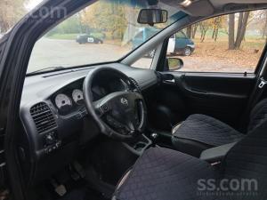 Black Opel Zafira 2004 in Riga, with an engine capacity of 2.20 L and mileage of 343 thousand km for 1300 €, photo 10 on AUTOMOTO.COM.LV