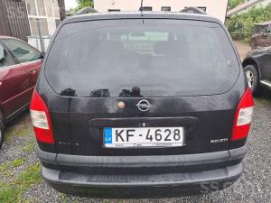 Black Opel Zafira 2005 in Valmiera, with an engine capacity of 2.00 L and mileage of 266 thousand km for 2000 €, photo 3 on AUTOMOTO.COM.LV