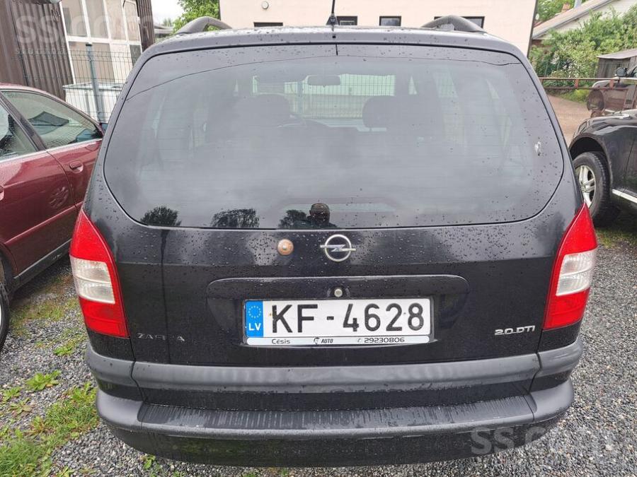 Black Opel Zafira 2005 in Valmiera, with an engine capacity of 2.00 L and mileage of 266 thousand km for 2000 €, photo 3 on AUTOMOTO.COM.LV