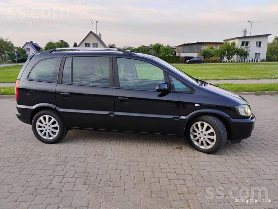Melns Opel Zafira 2005 Cēsis, ar dzinēja tilpumu 2.20 L un nobraukumu 239 tūkst. km par 1250 €, foto 3 vietnē AUTOMOTO.COM.LV