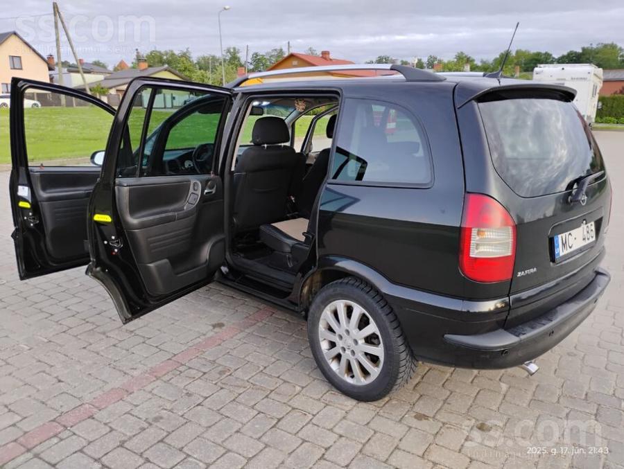 Melns Opel Zafira 2005 Cēsis, ar dzinēja tilpumu 2.20 L un nobraukumu 239 tūkst. km par 1250 €, foto 12 vietnē AUTOMOTO.COM.LV