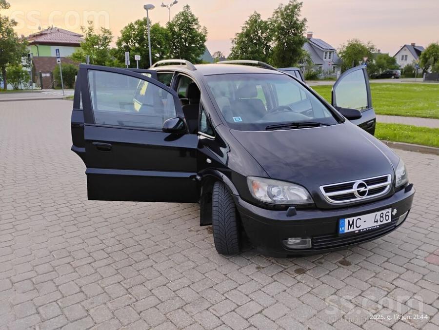 Melns Opel Zafira 2005 Cēsis, ar dzinēja tilpumu 2.20 L un nobraukumu 239 tūkst. km par 1250 €, foto 14 vietnē AUTOMOTO.COM.LV