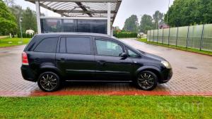 Melns Opel Zafira 2005 Cēsis, ar dzinēja tilpumu 1.90 L un nobraukumu 472 tūkst. km par 1350 €, foto 4 vietnē AUTOMOTO.COM.LV